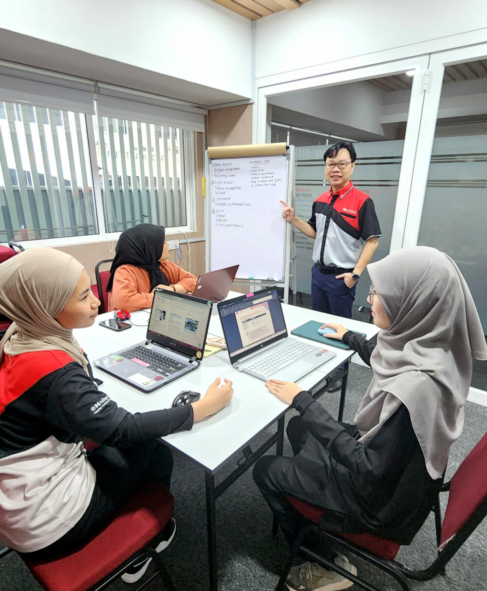 Our CEO | MAGNET Security